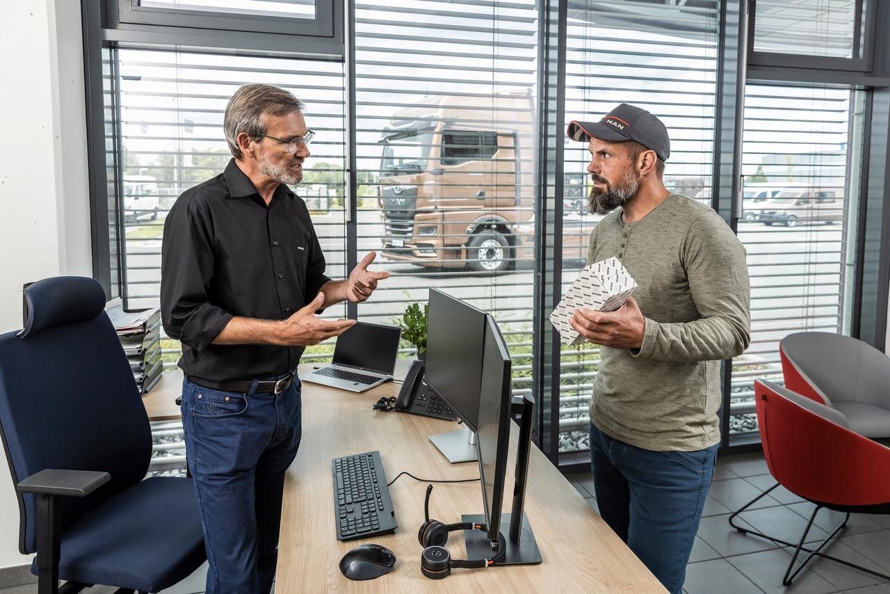 MAN TGE MAINTENANCE - MAN Van Handover Pack